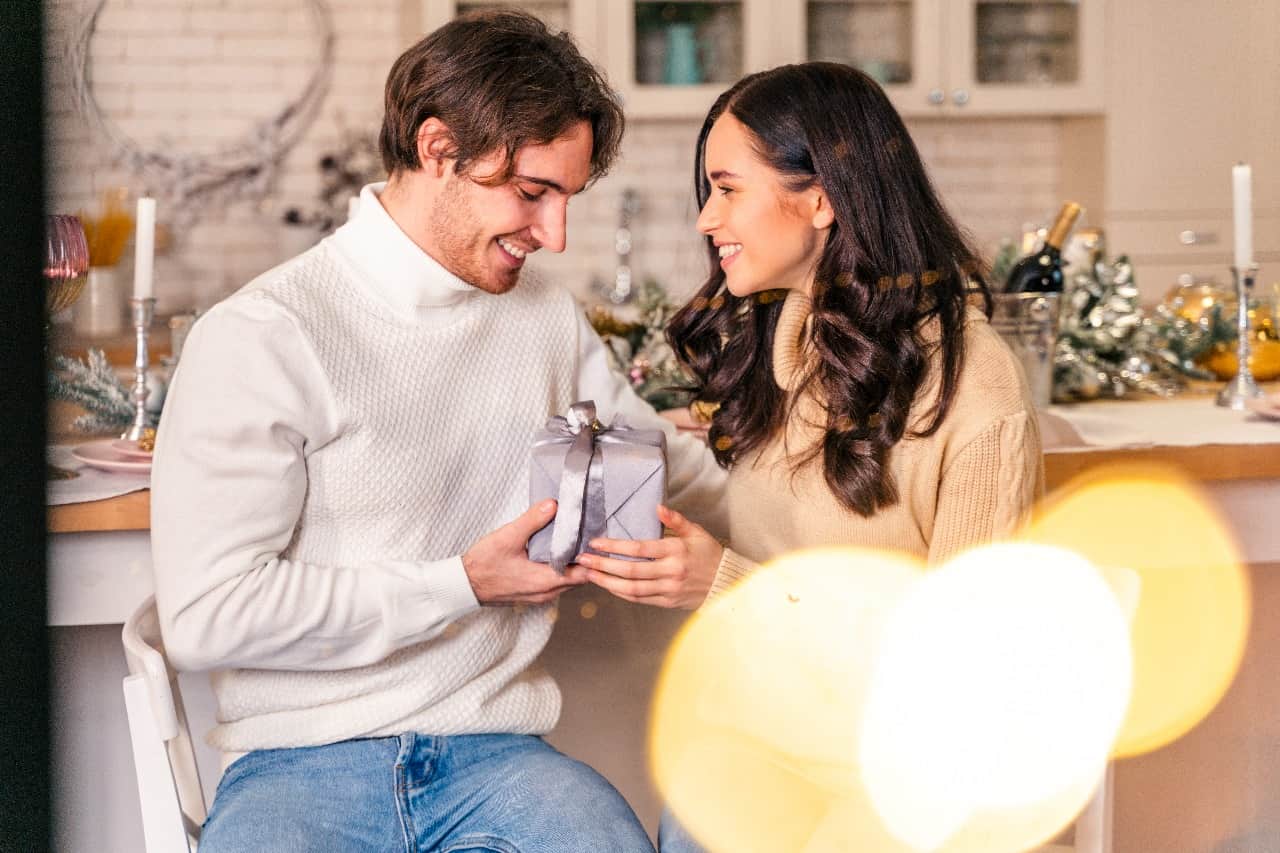 Is It Good to Gift Perfumes to Men?